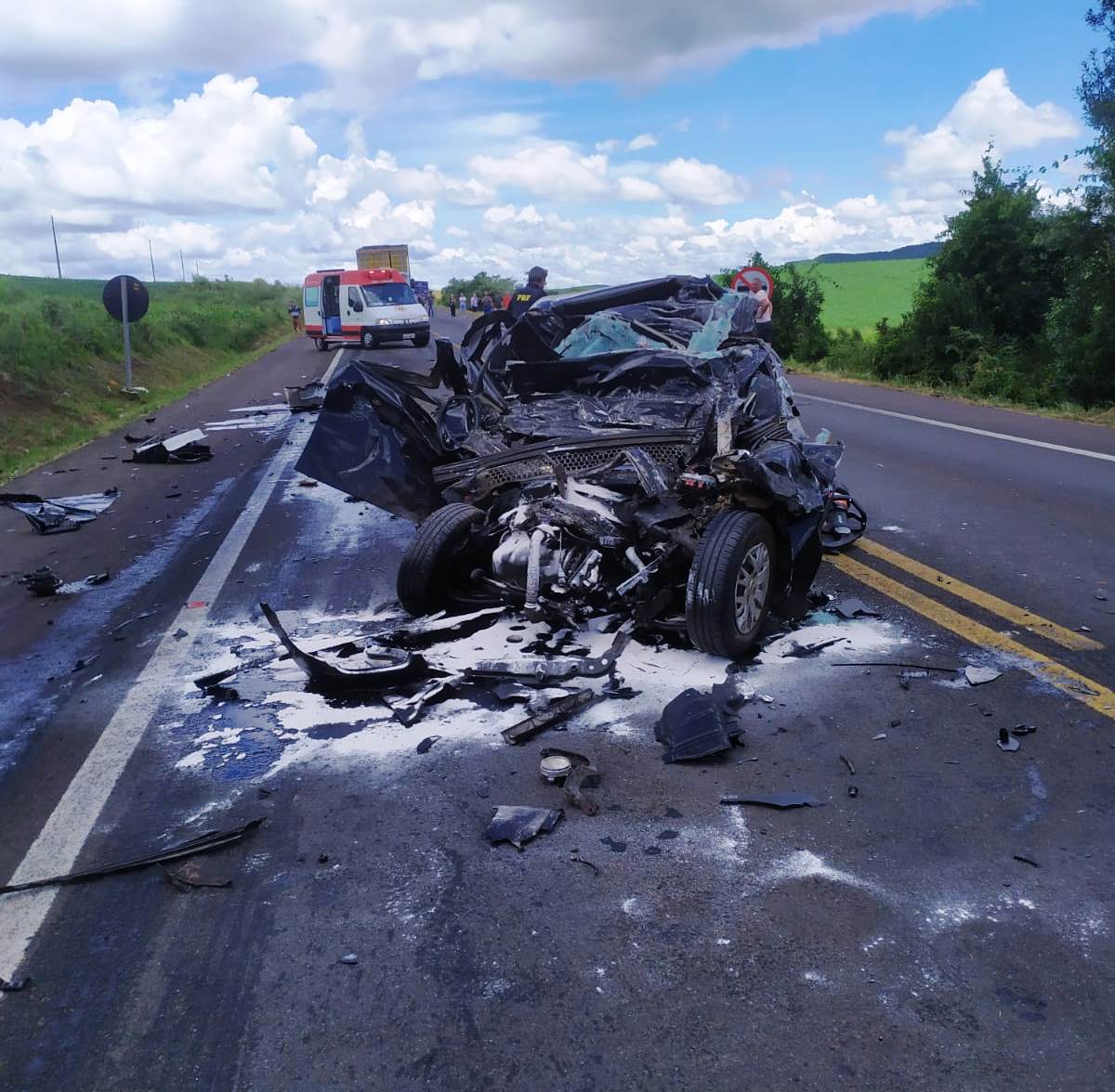 Laudo conclui que carro invadiu pista contrária em acidente com morte de mãe e filho na BR-282 ...
