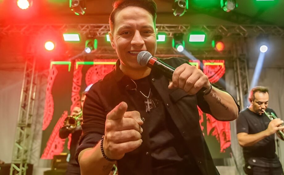 Ex-vocalista da banda Os Atuais substituirá Paulinho Dill após acidente ...